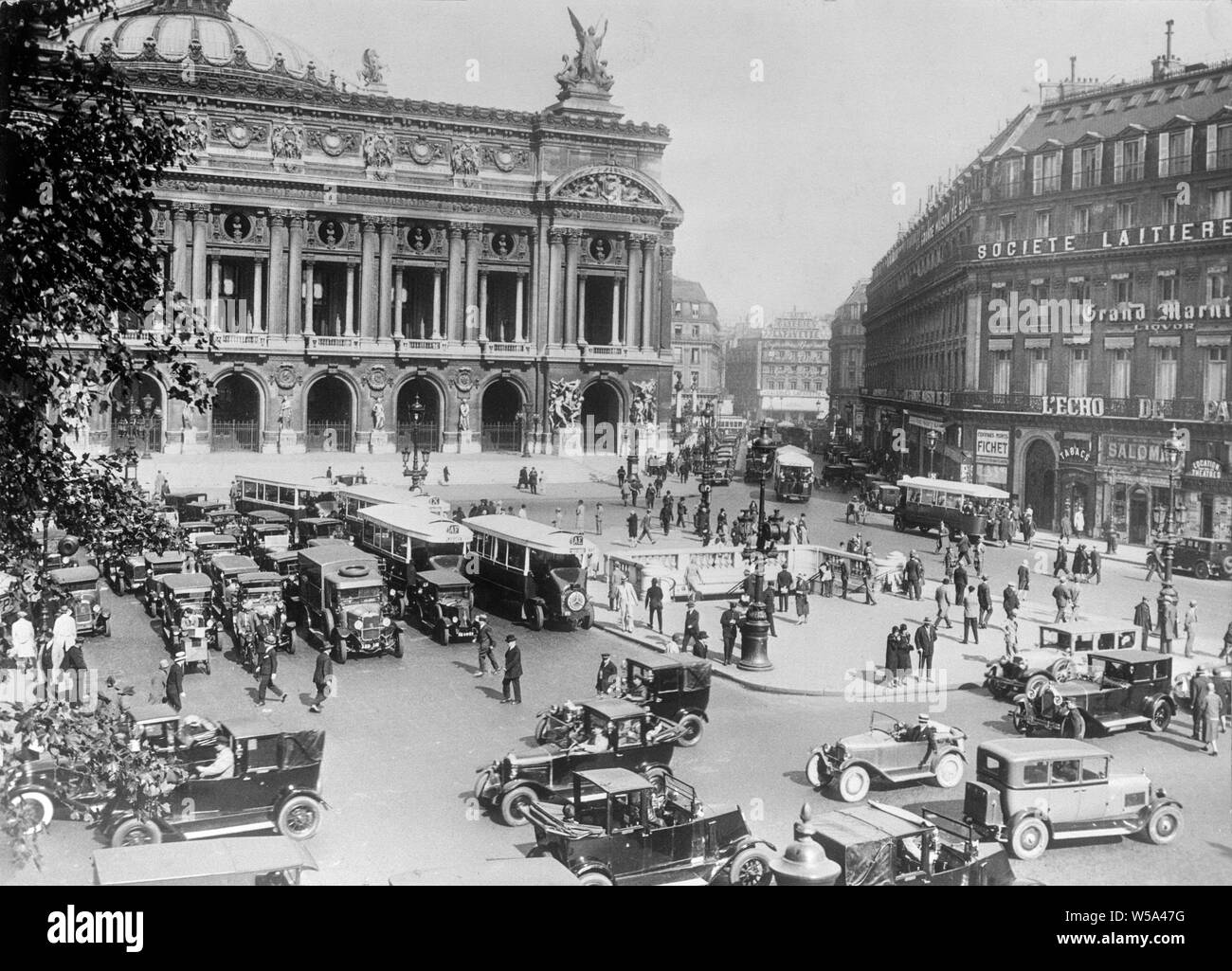 Vintage people black and white hi-res stock photography and images - Alamy