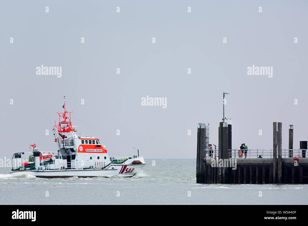 Seenotrettungskreuzer hi-res stock photography and images - Alamy