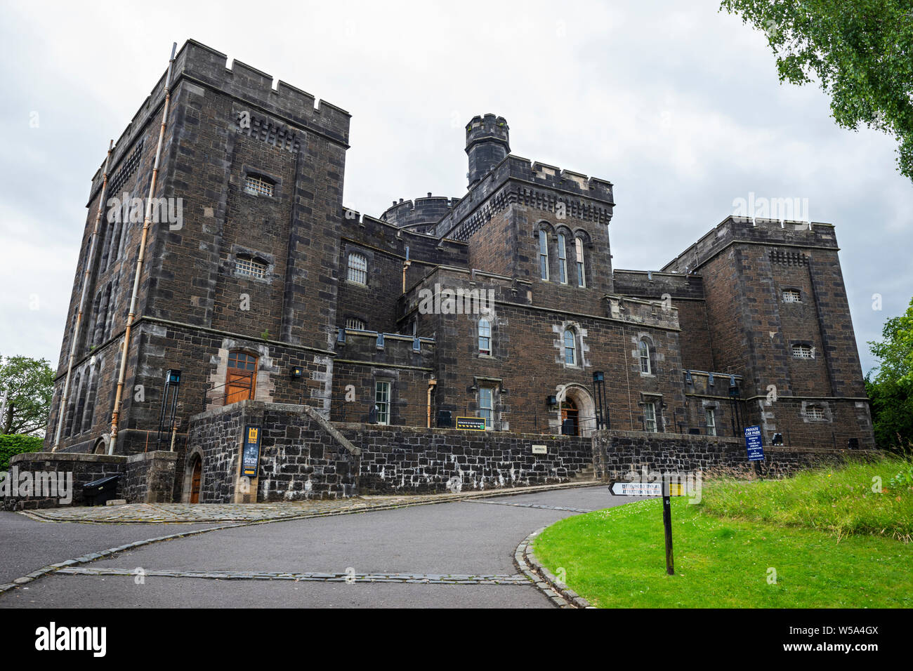 Old jail building hi-res stock photography and images - Alamy