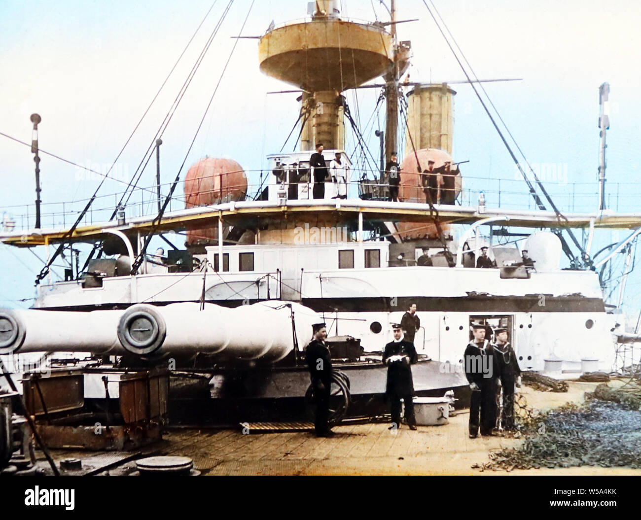 Hms revenge hi-res stock photography and images - Alamy