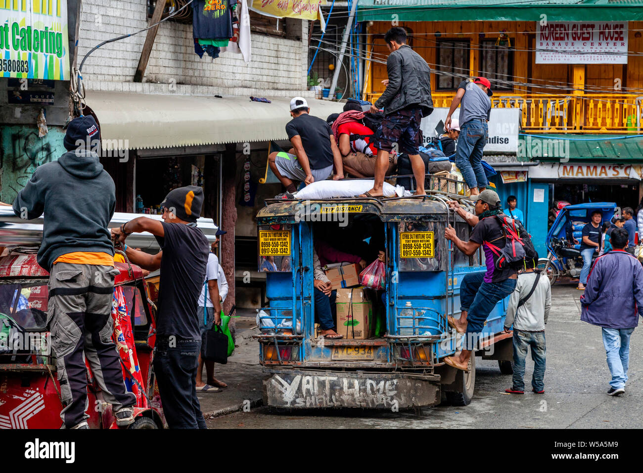 Bus roof hi-res stock photography and images - Alamy