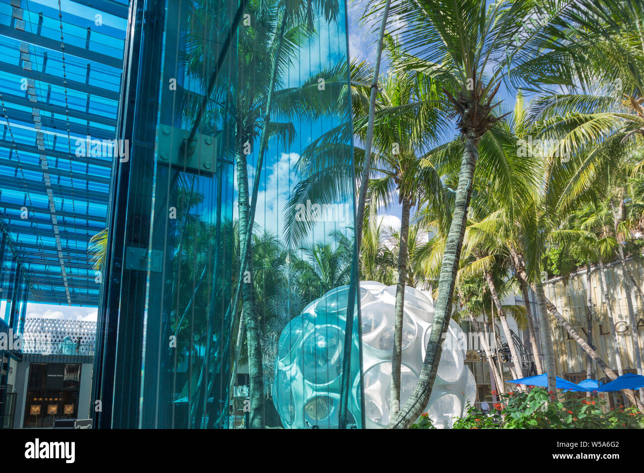 FLY EYE DOME (©BUCKMINSTER FULLER INST 2014) PALM COURT (©SB ARCHITECTS ...