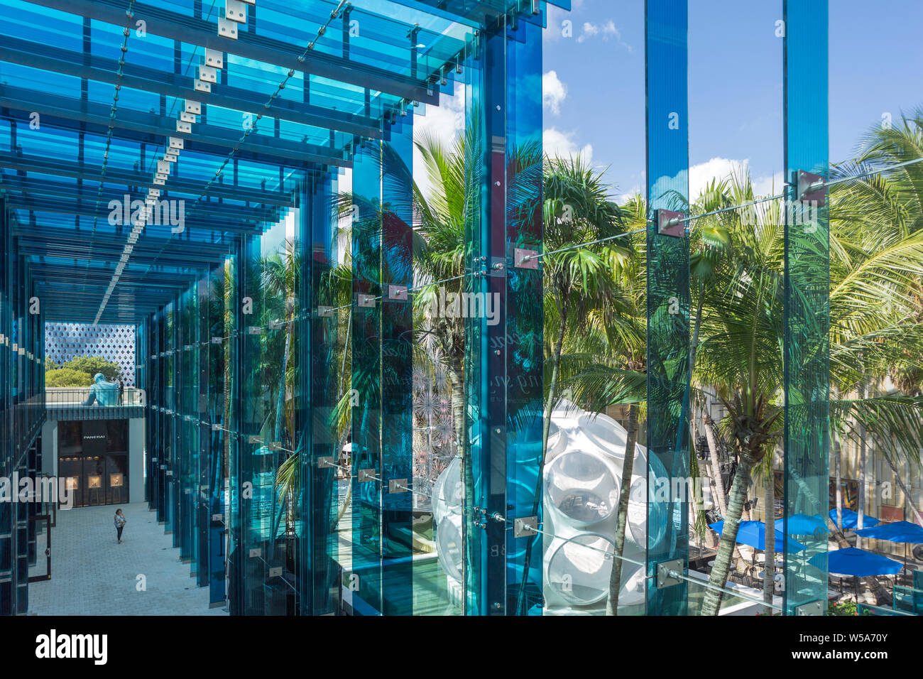 FLY EYE DOME (©BUCKMINSTER FULLER INST 2014) PALM COURT (©SB ARCHITECTS ...