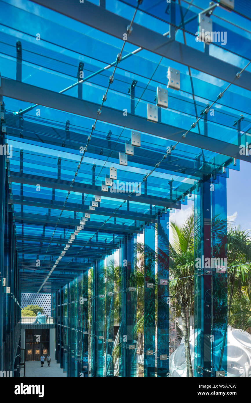 FLY EYE DOME (©BUCKMINSTER FULLER INST 2014) PALM COURT (©SB ARCHITECTS ...