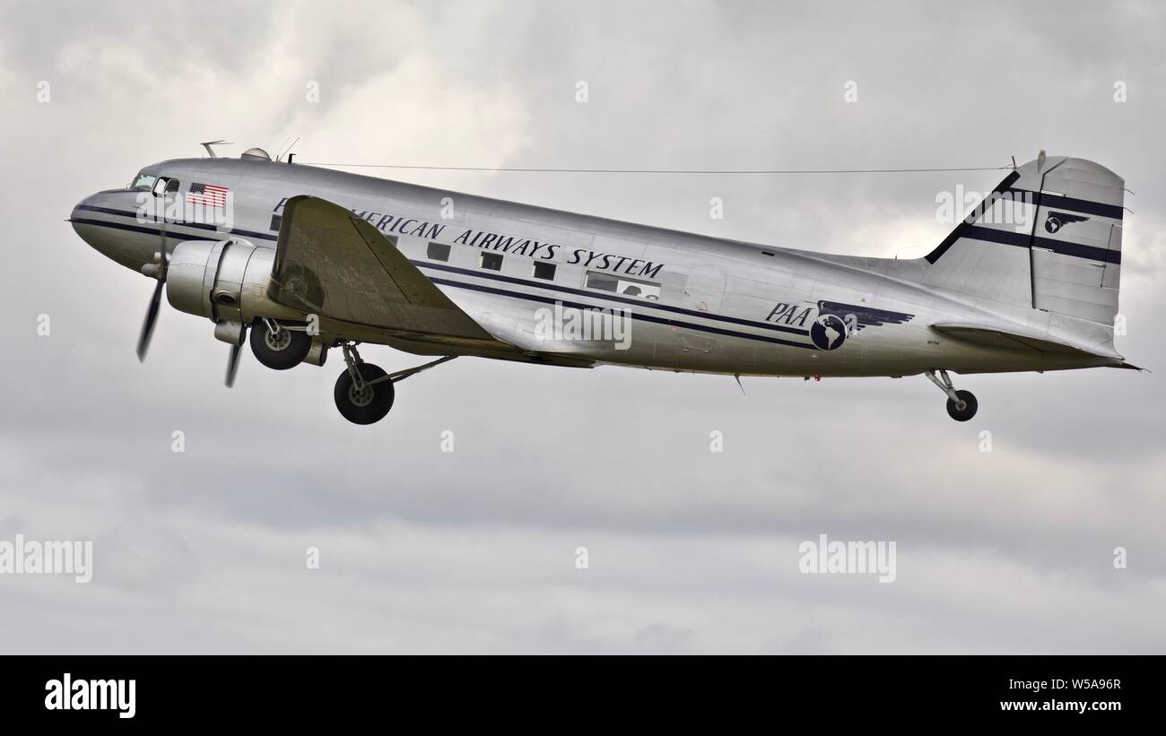 Pan airplane airways historic airplane hi-res stock photography and ...