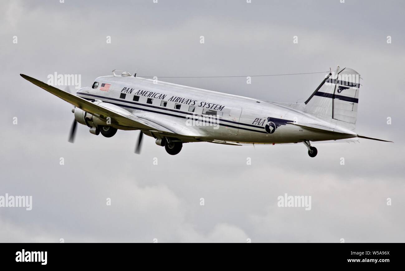 Pan airplane airways historic airplane hi-res stock photography and ...
