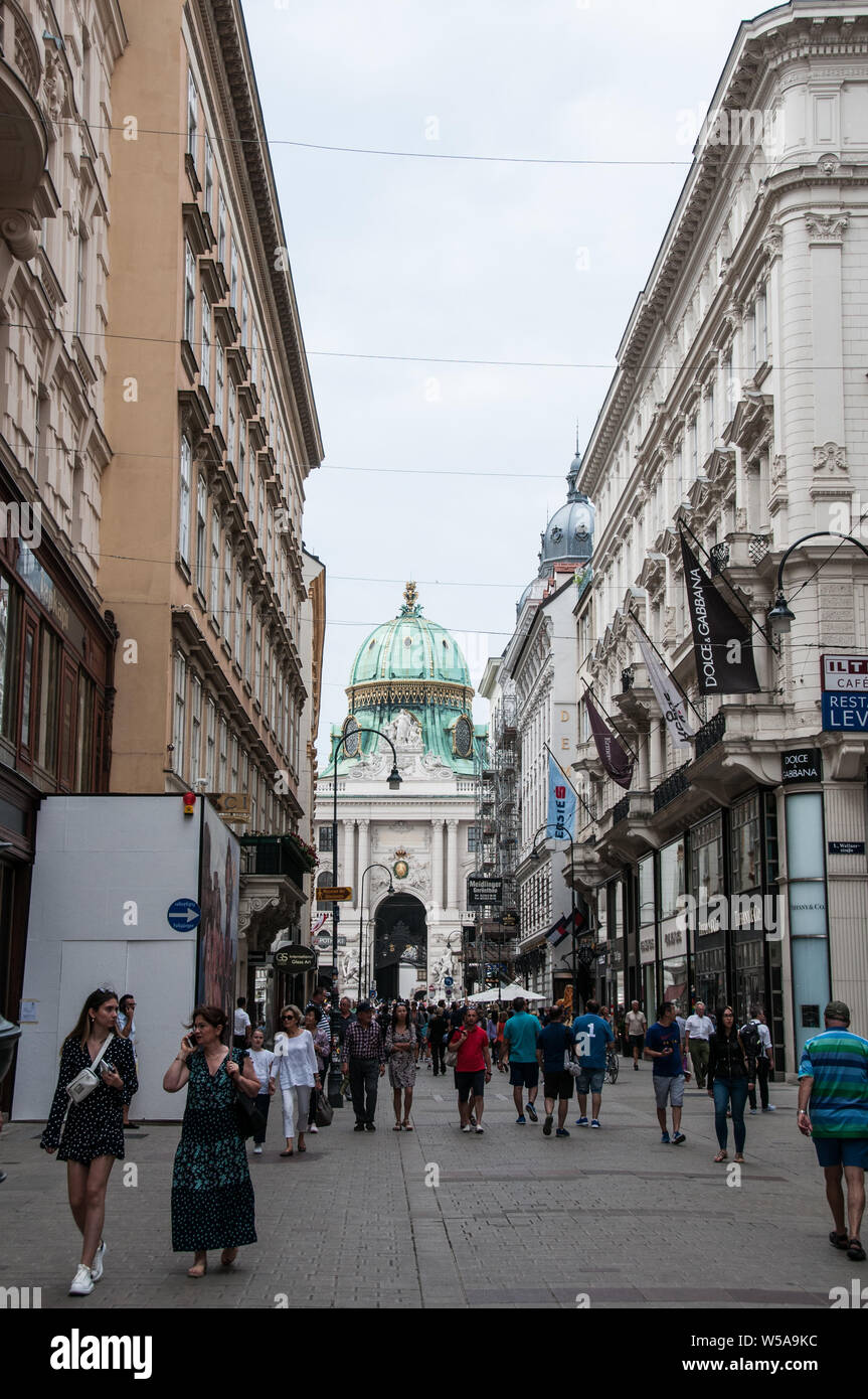 Around Vienna - Hofburg Palace, Kohlmarkt Stock Photo - Alamy