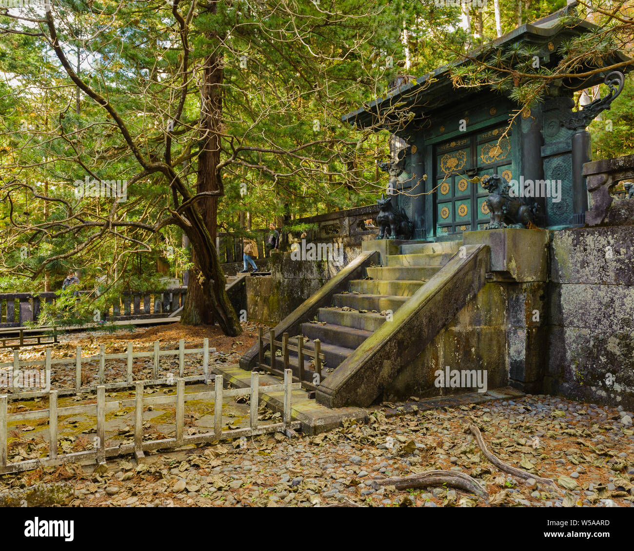 Last bronze gate with small lion guards at the top of Nikkos Tosho-gu ...