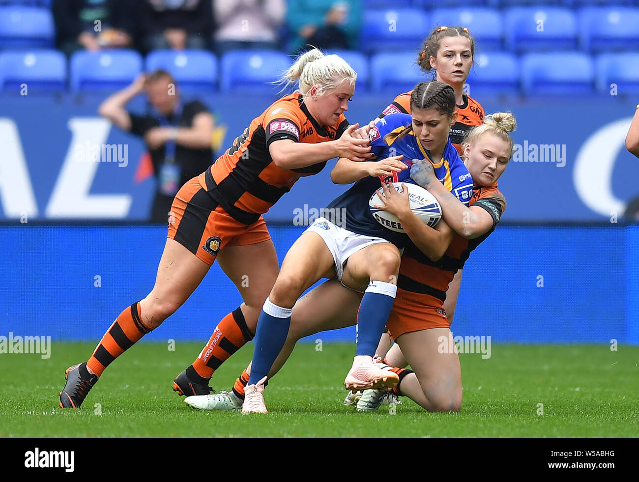Coral womens challenge cup hi-res stock photography and images - Alamy