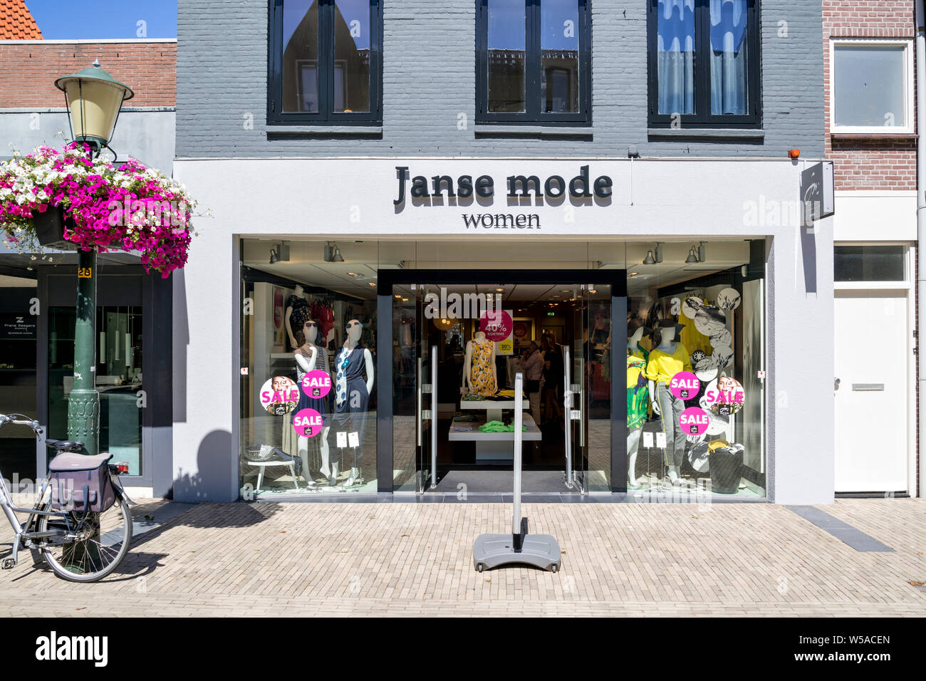 Janse mode hi-res stock photography and images - Alamy