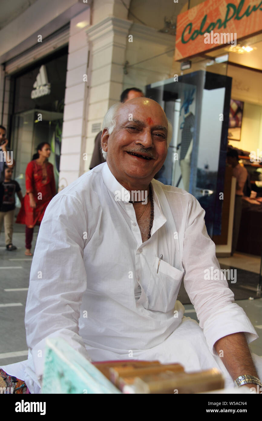 Indian old shopkeeper hi-res stock photography and images - Alamy