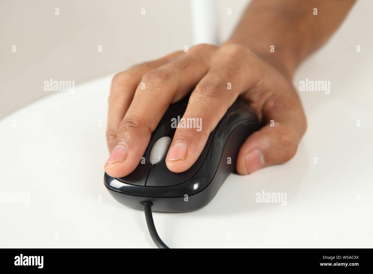 Teenage hand mouse hi-res stock photography and images - Alamy