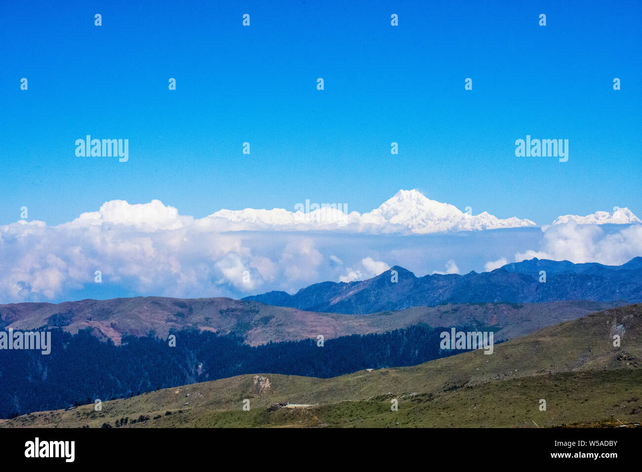 Beautiful mountain zigzag road, Sikkim Stock Photo - Alamy