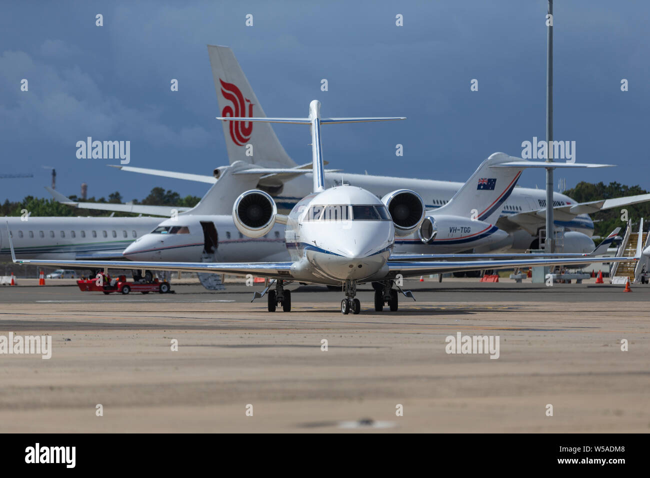Royal Australian Air Force (RAAF) Bombardier Challenger 604 VIP ...