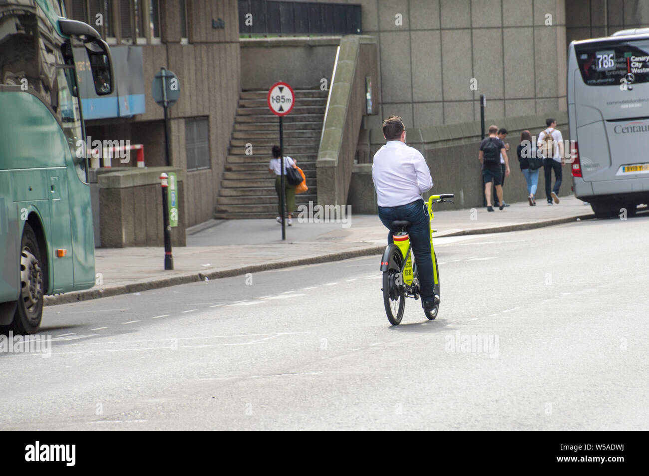 Ebike hi-res stock photography and images - Alamy