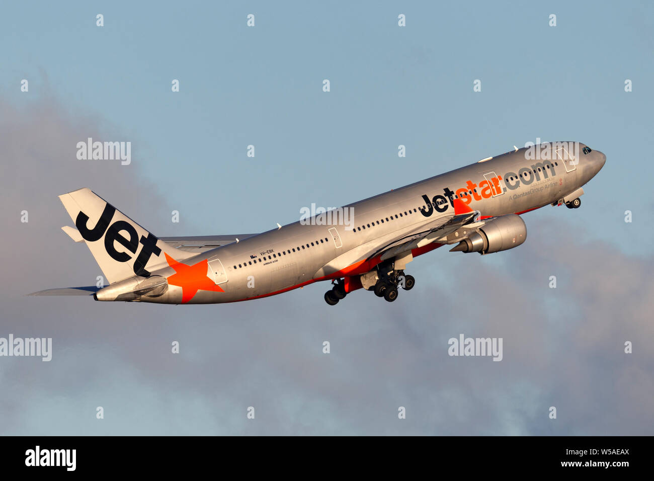 Jetstar Airways Airbus A330 passenger aircraft departing Sydney Airport ...