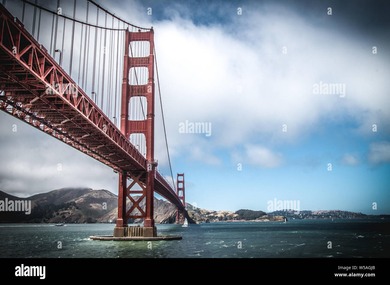 Red bridge san francisco hi-res stock photography and images - Alamy
