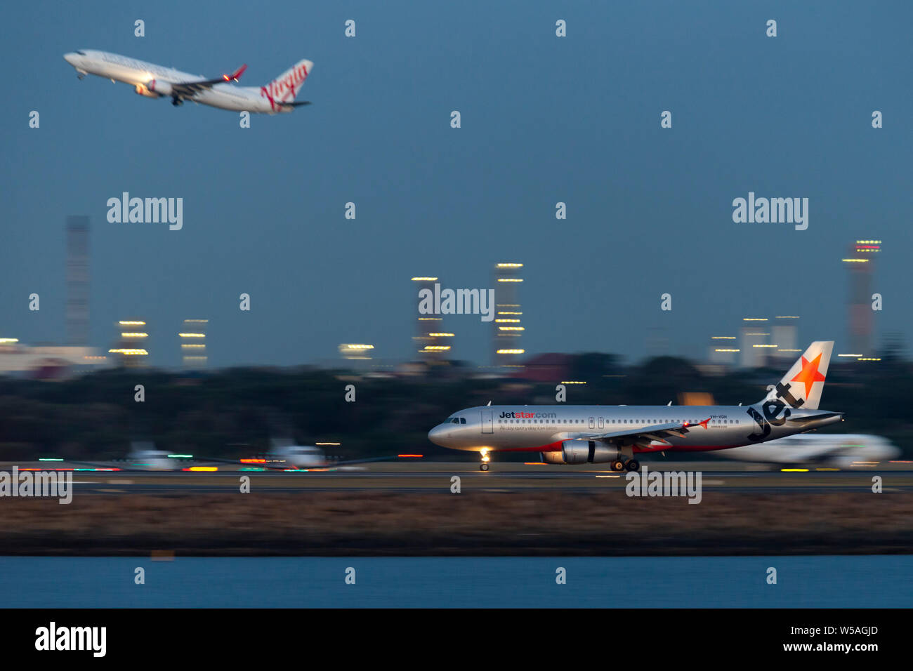 Jetstar Airways Airbus A320 twin engine passenger aircraft lands at ...
