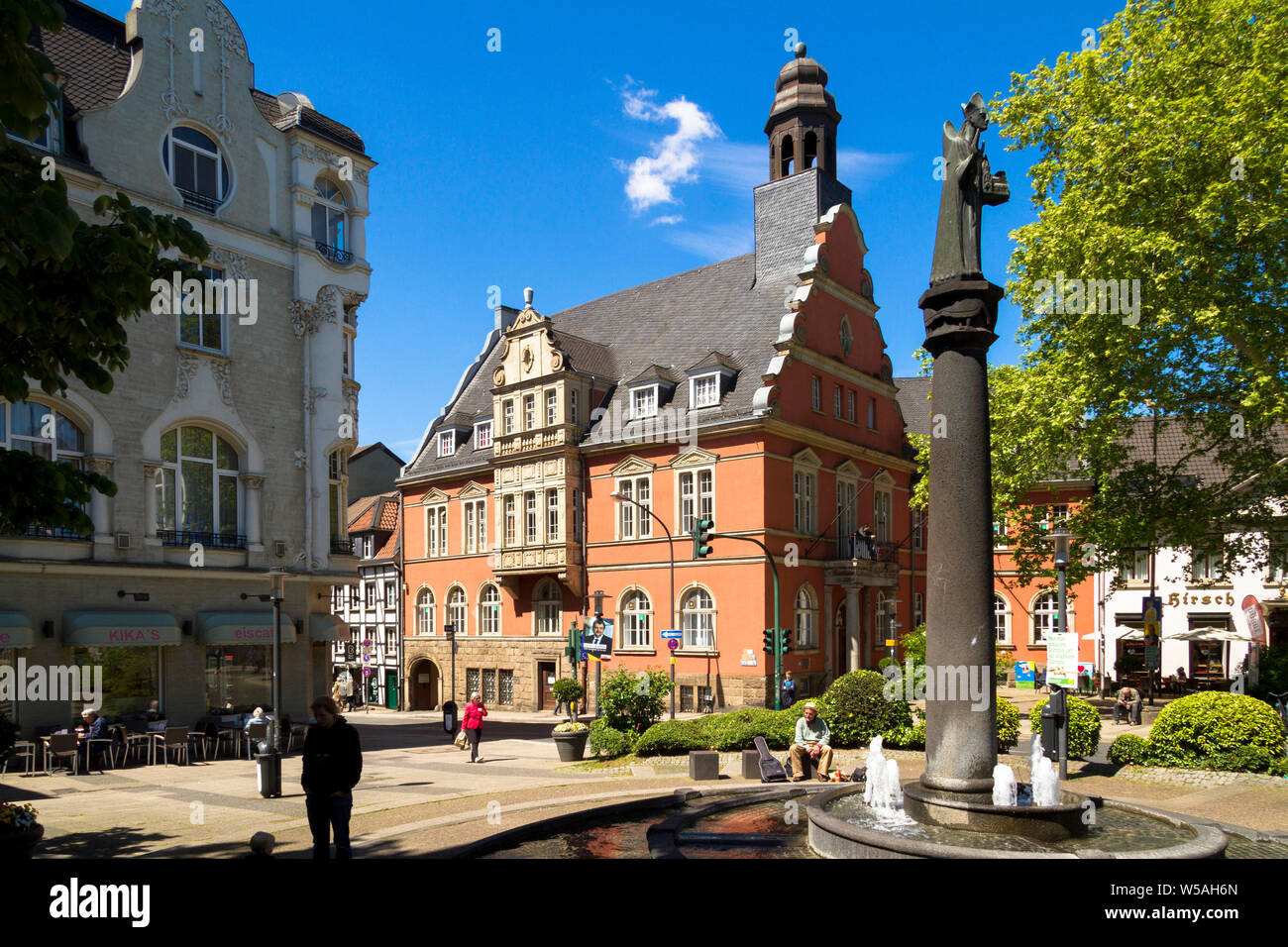 Marktplatz square with city hall hi-res stock photography and images ...