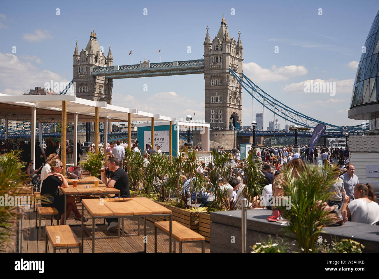 London tower bridge close up hi-res stock photography and images - Alamy
