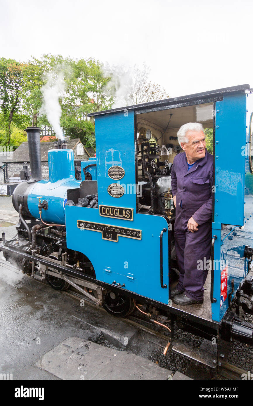 Tywyn wharf station hi-res stock photography and images - Alamy