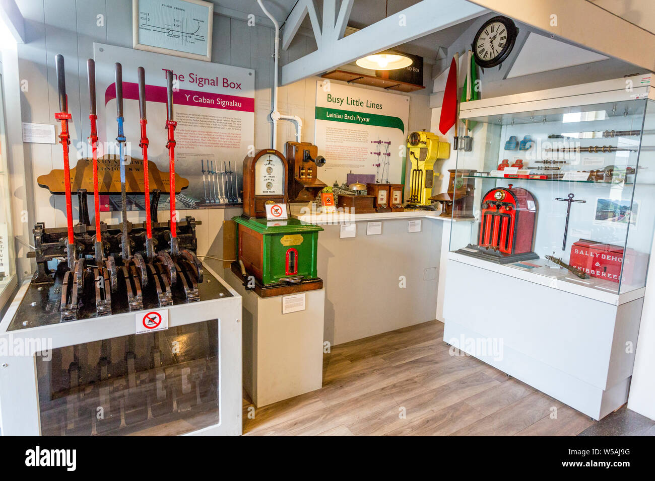 Display of signalling equipment in the Narrow Gauge Railway Museum ...