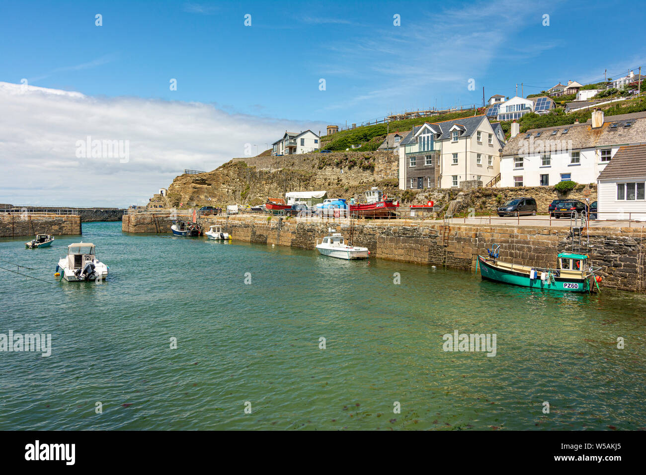 Portreath harbor hi-res stock photography and images - Alamy