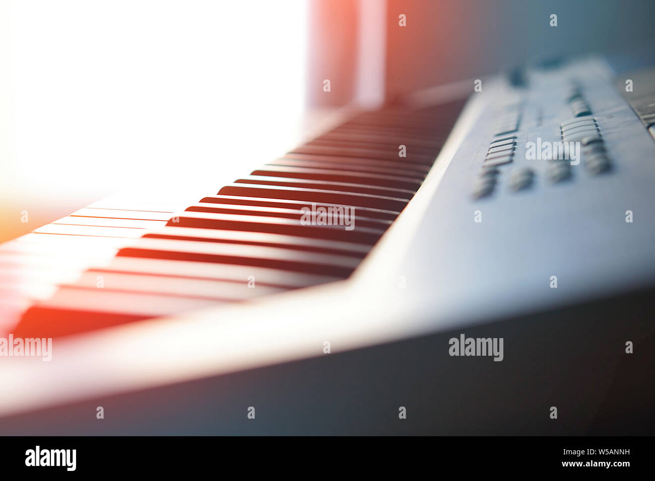Synthesizer wave hi-res stock photography and images - Alamy