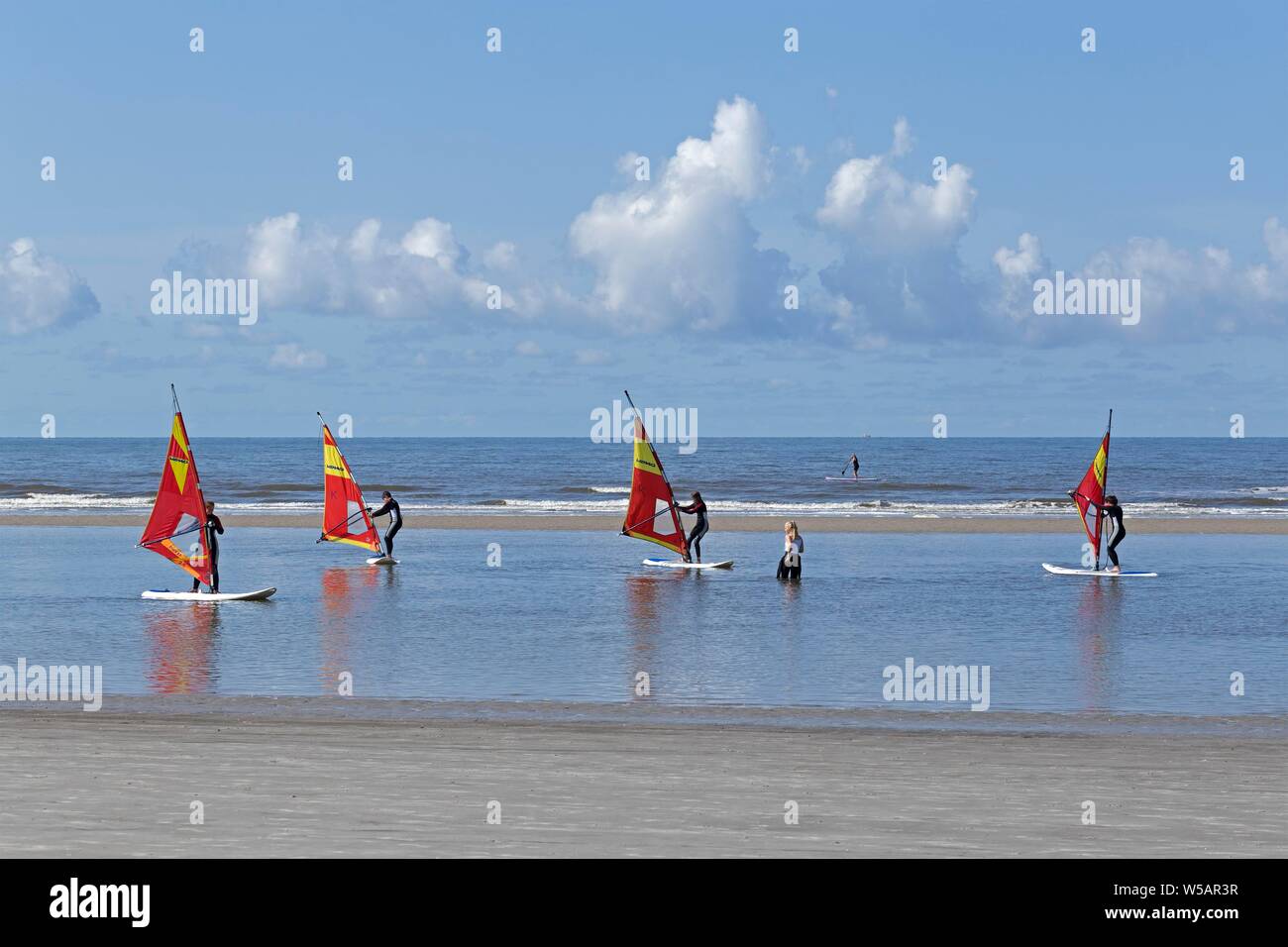 Surf school, surfers on the beach, St. Peter-Ording, Schleswig-Holstein ...