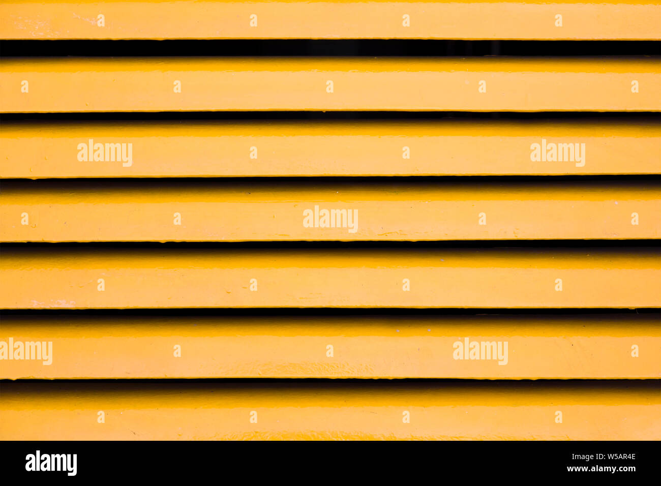 Yellow blinds hi-res stock photography and images - Alamy