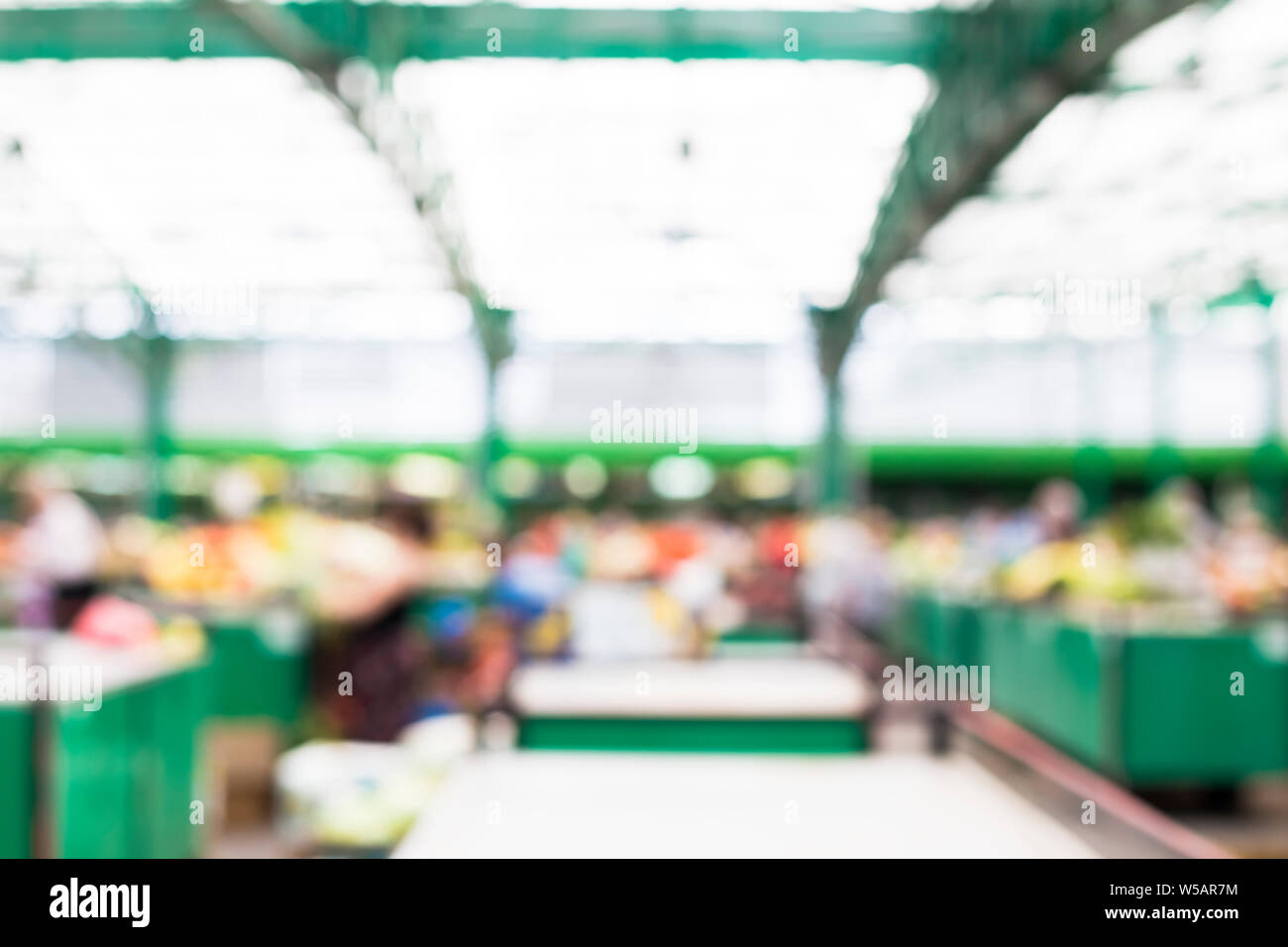 Blurred defocused backdrop of farmer market stalls Stock Photo - Alamy