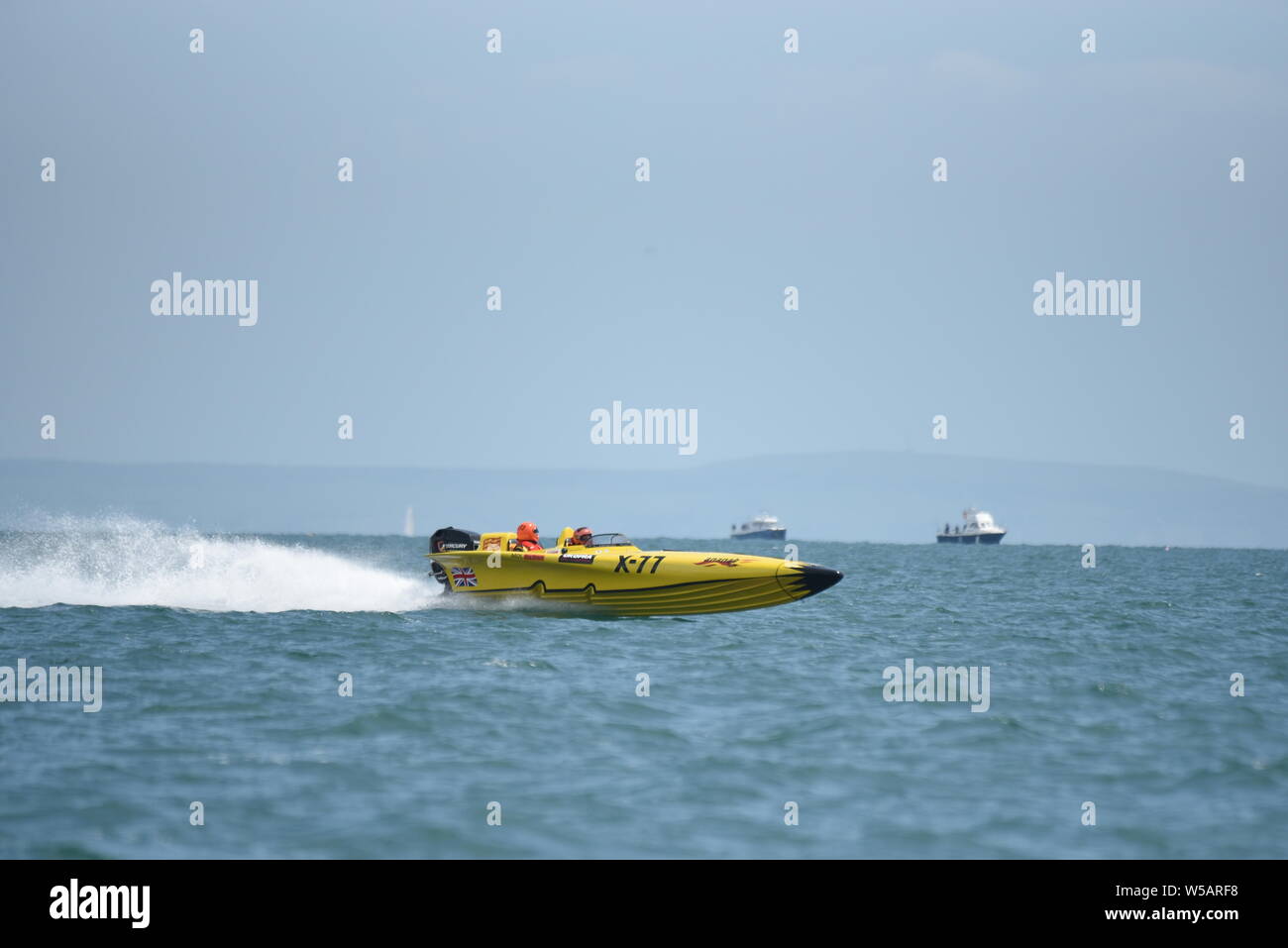 Powerboat Racing at the UKOPRA Poole 100 2019 powerboat racing in the ...