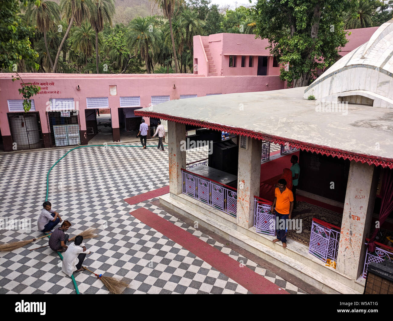 Pandupole hi-res stock photography and images - Alamy