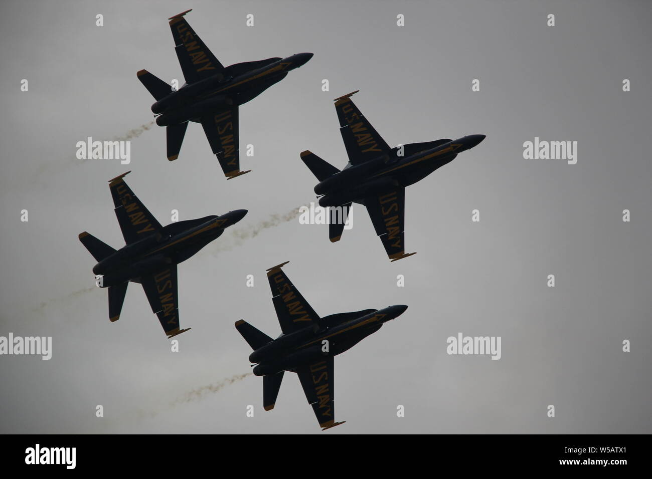 Navy blue angels hi-res stock photography and images - Alamy