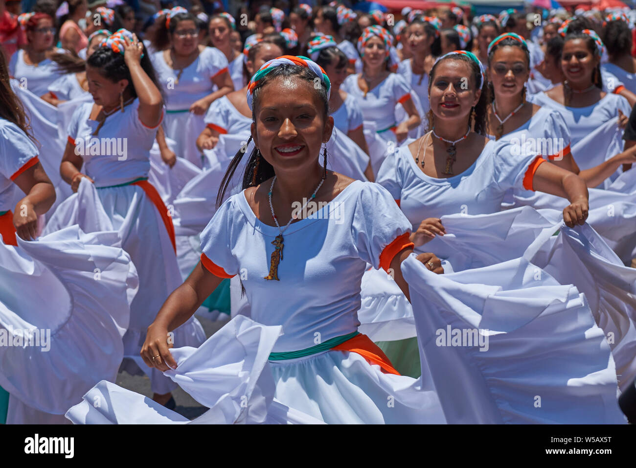 Group of dancers of Africa descent (Afrodescendiente) performing at the ...