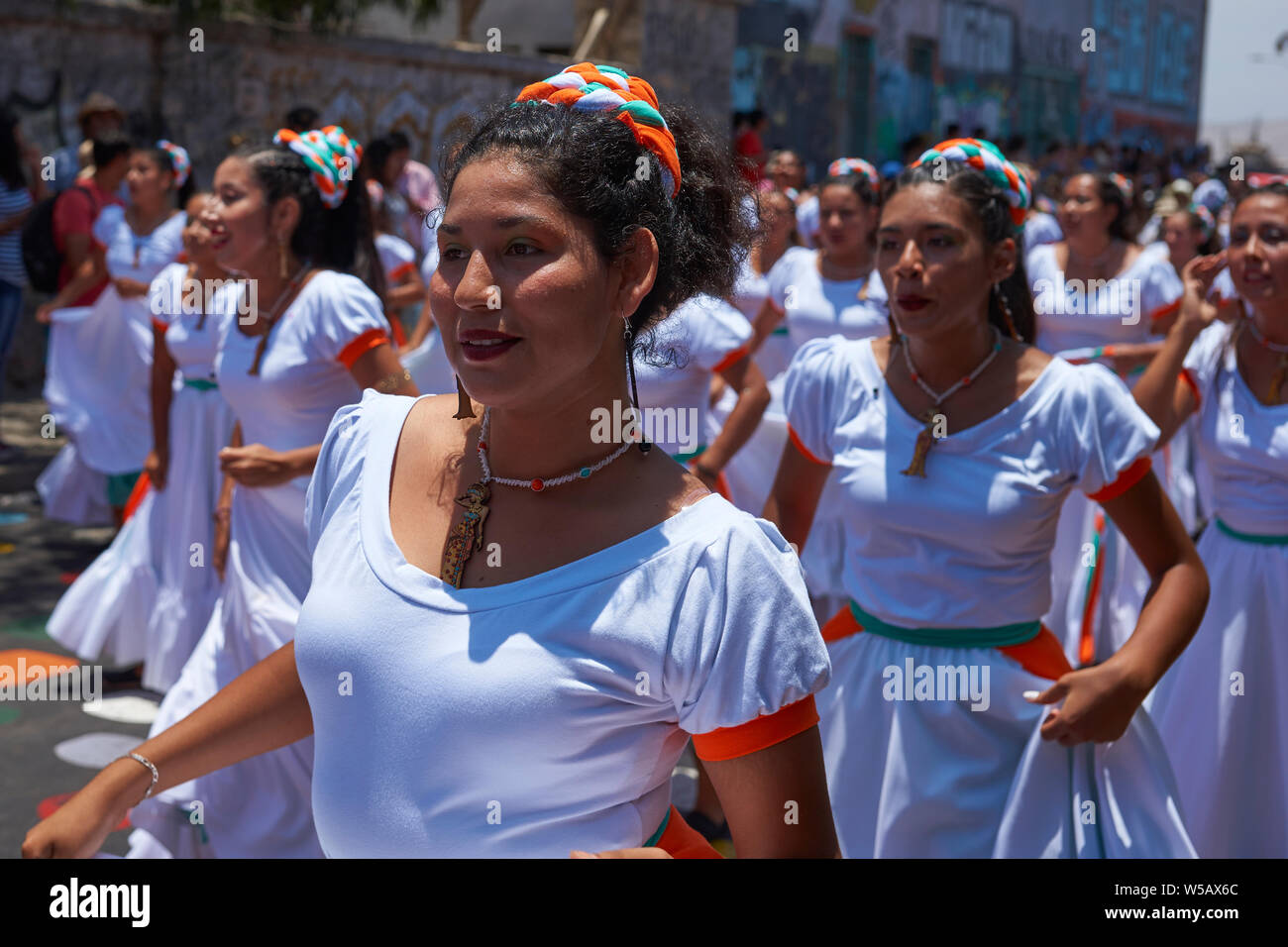 Group of dancers of Africa descent (Afrodescendiente) performing at the ...