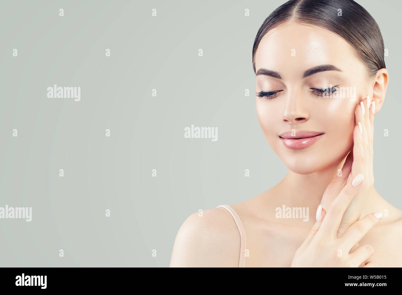 Natural beauty portrait. Young beautiful model woman with clear skin ...