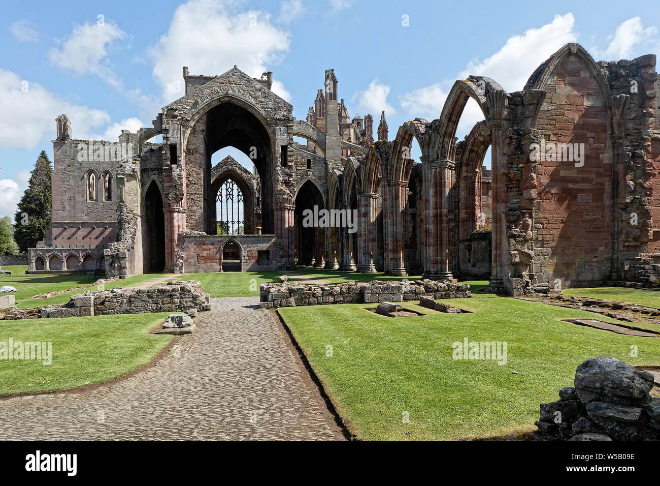 Disestablished abbey hi-res stock photography and images - Alamy