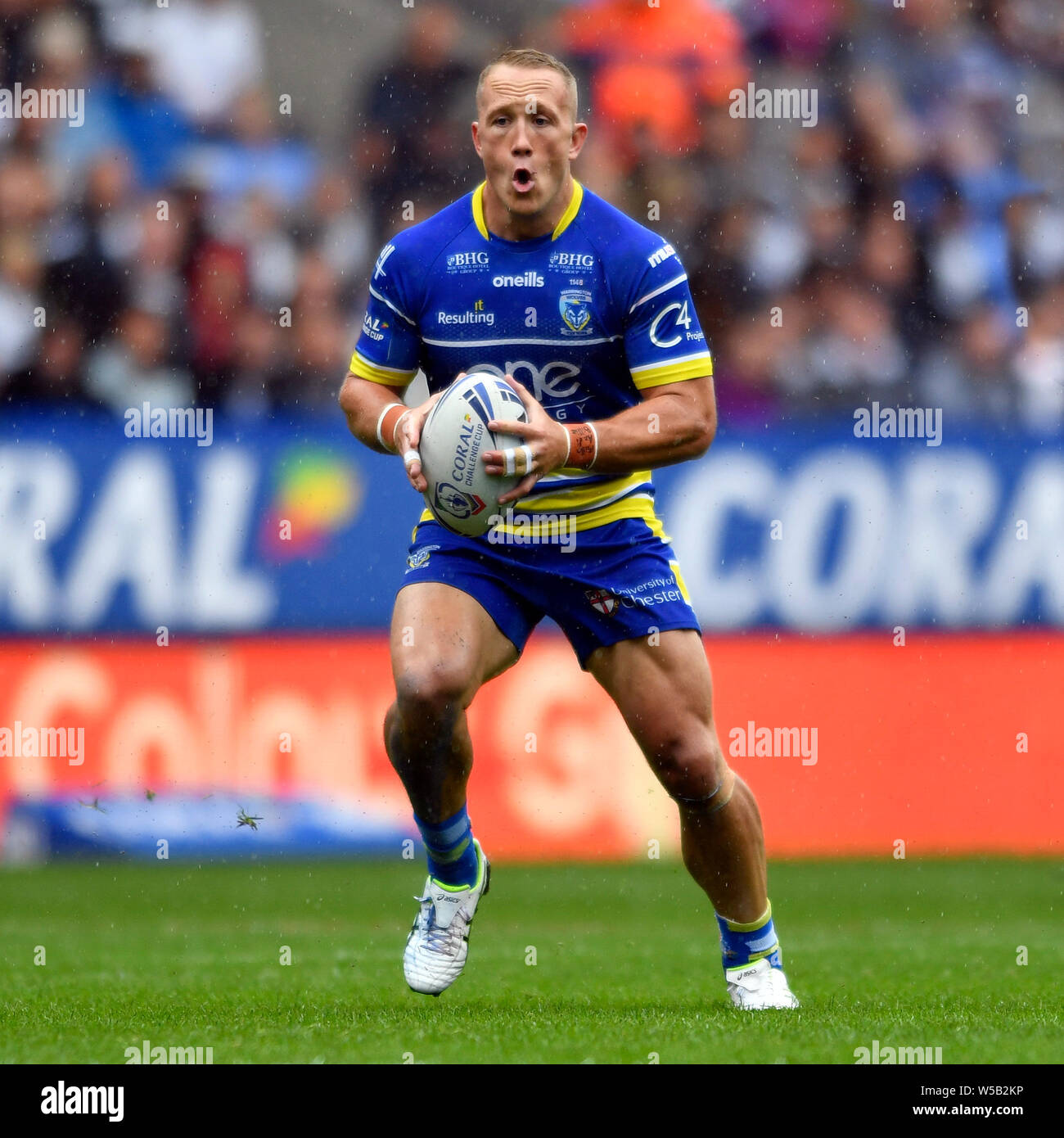 Warrington hull fc semi final hi-res stock photography and images - Alamy