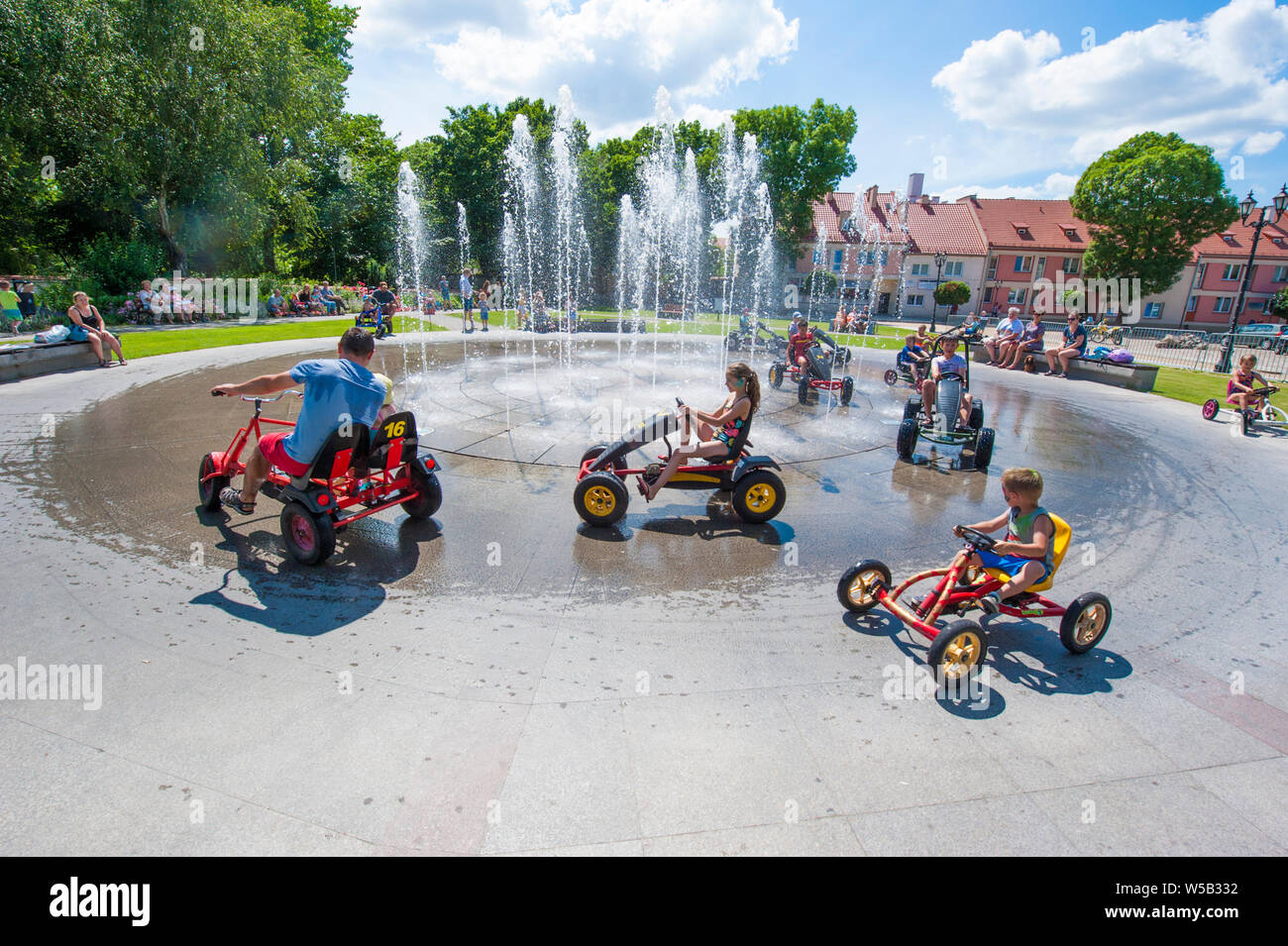 Riding carts hi-res stock photography and images - Alamy