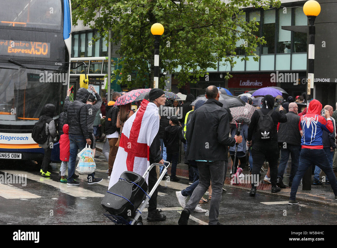 Far right edl protest angry hi-res stock photography and images - Alamy
