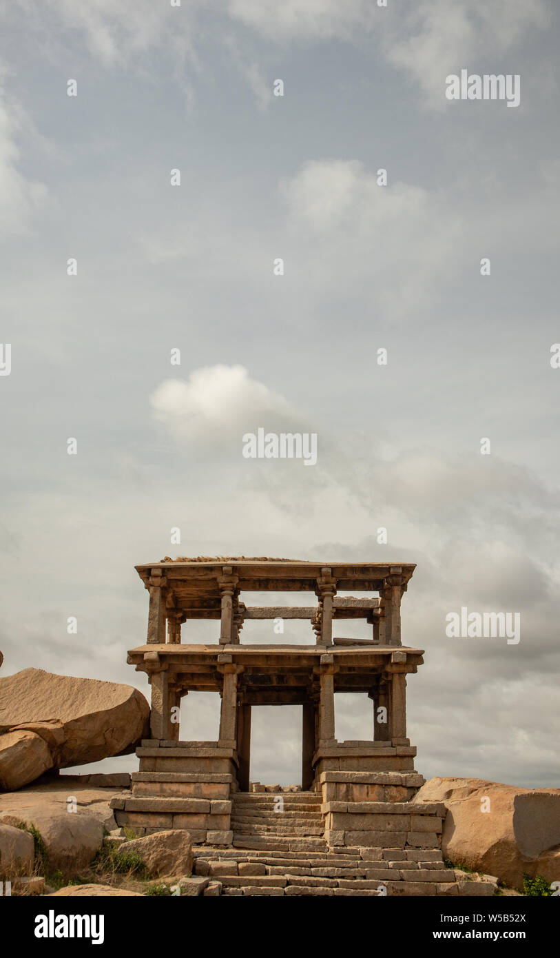 Mandapa temple hi-res stock photography and images - Alamy