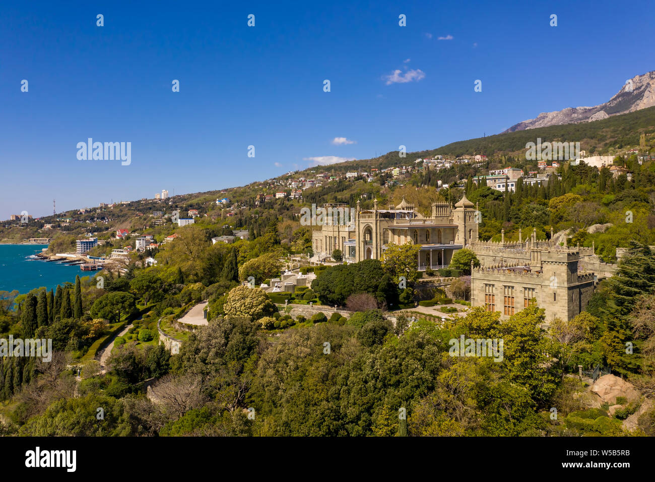 View tower vorontsov palace hi-res stock photography and images - Alamy