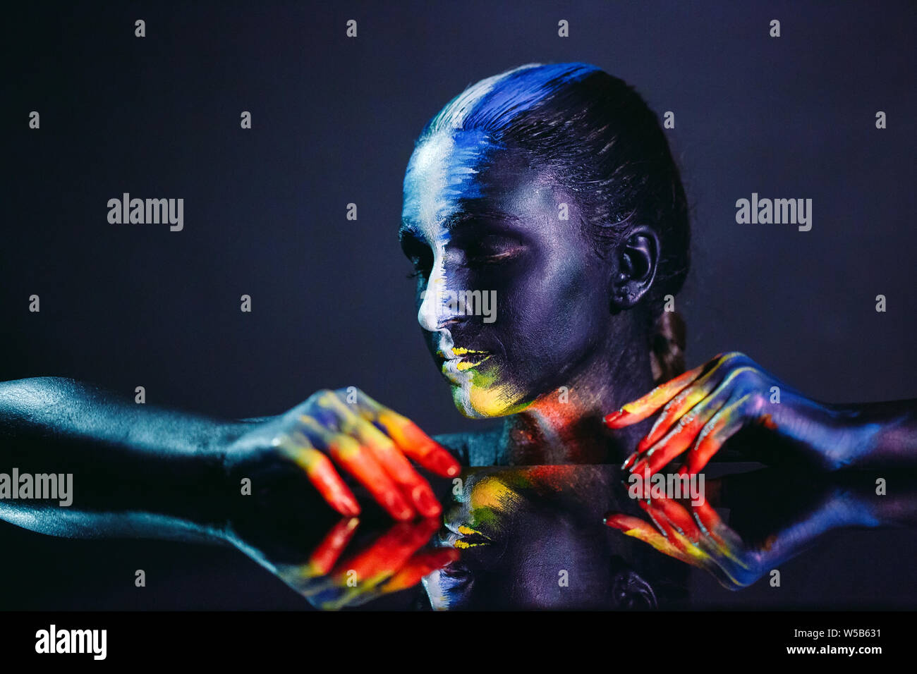 Bodyart fashion hi-res stock photography and images - Alamy