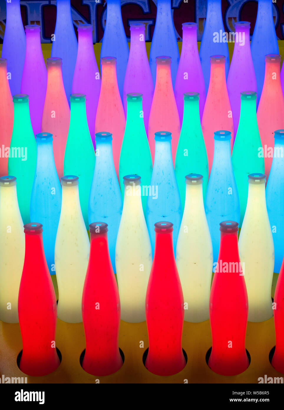 Neon colors hi-res stock photography and images - Alamy