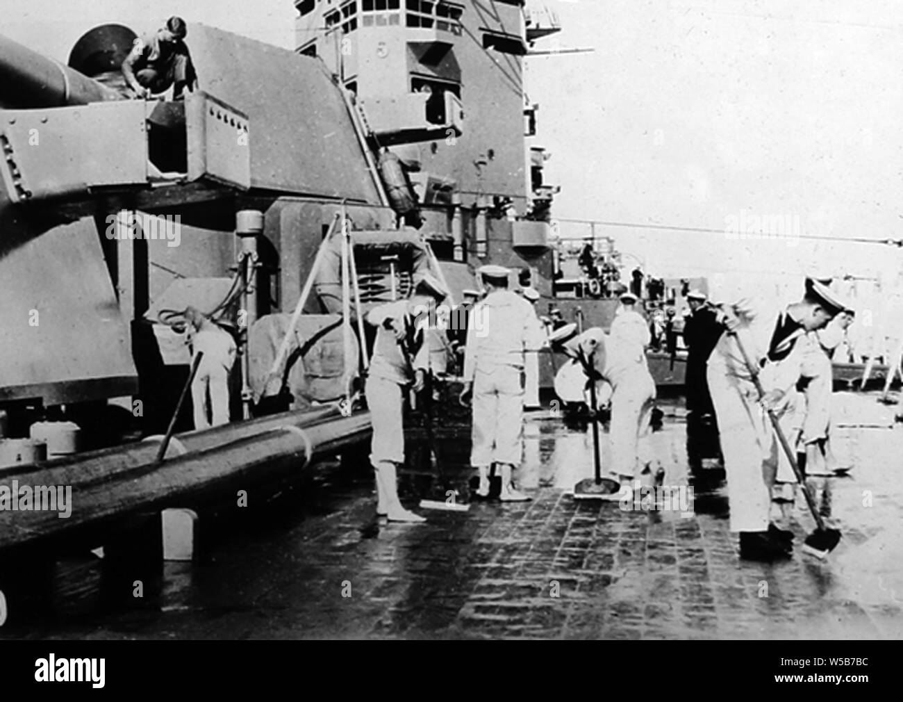 Scrubbing decks Black and White Stock Photos & Images - Alamy