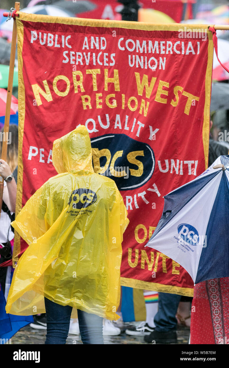 Work colleagues office officials hi-res stock photography and images ...