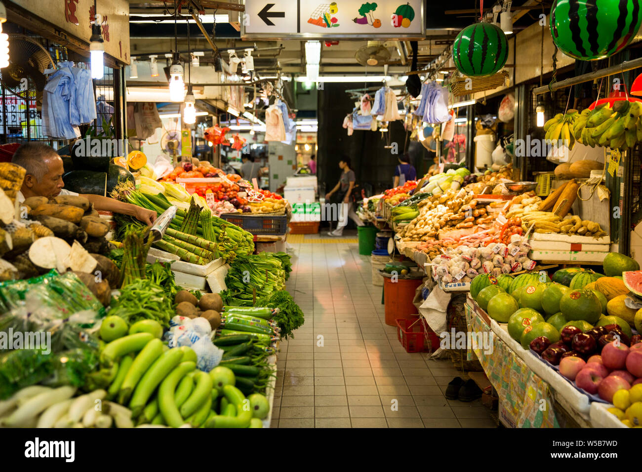Corridor and food greens stalls at Fa Yuen market. Hong Kong Stock ...