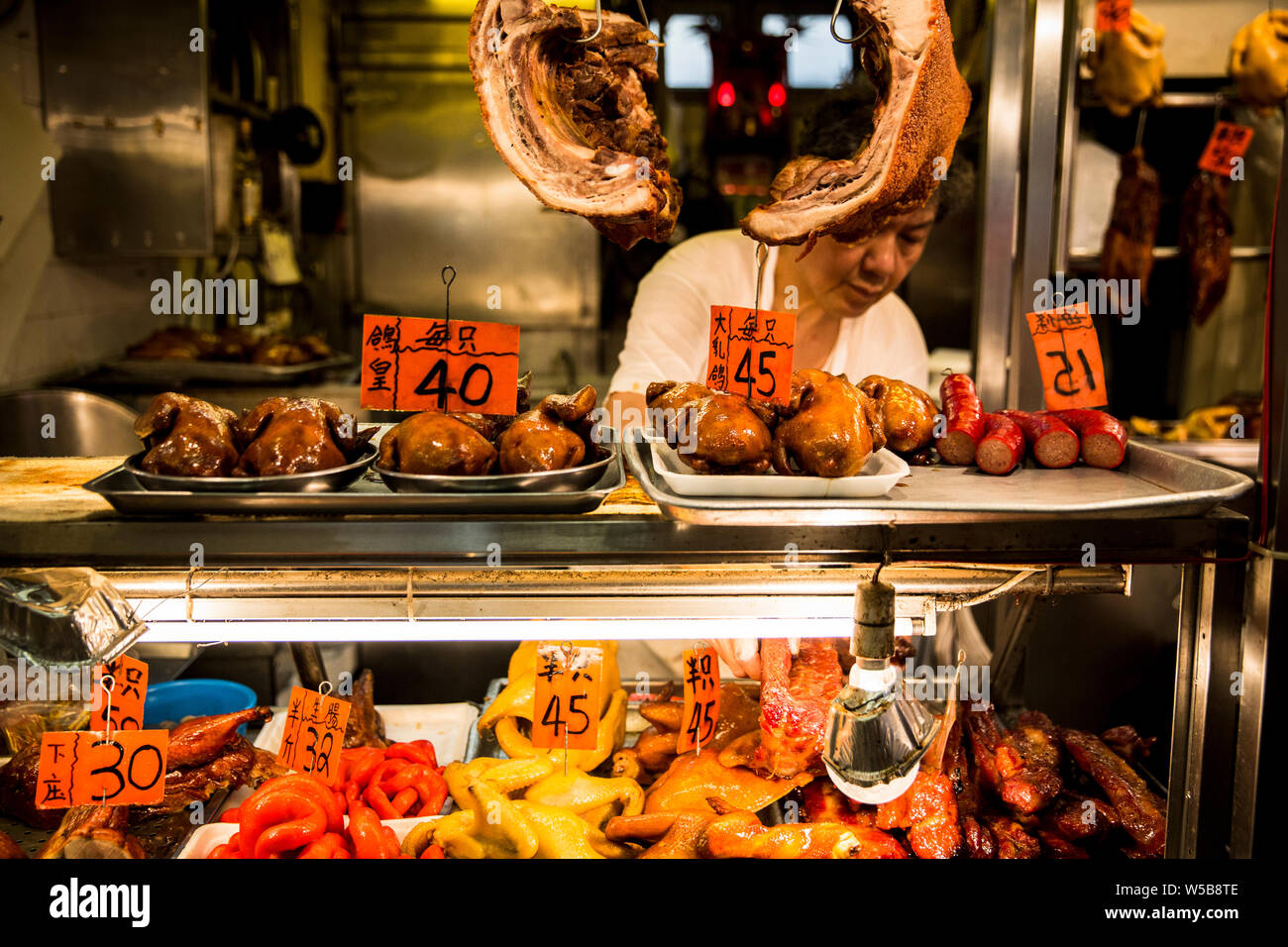 Cantonese food stall at Fa Yuen market. Hong Kong Stock Photo - Alamy