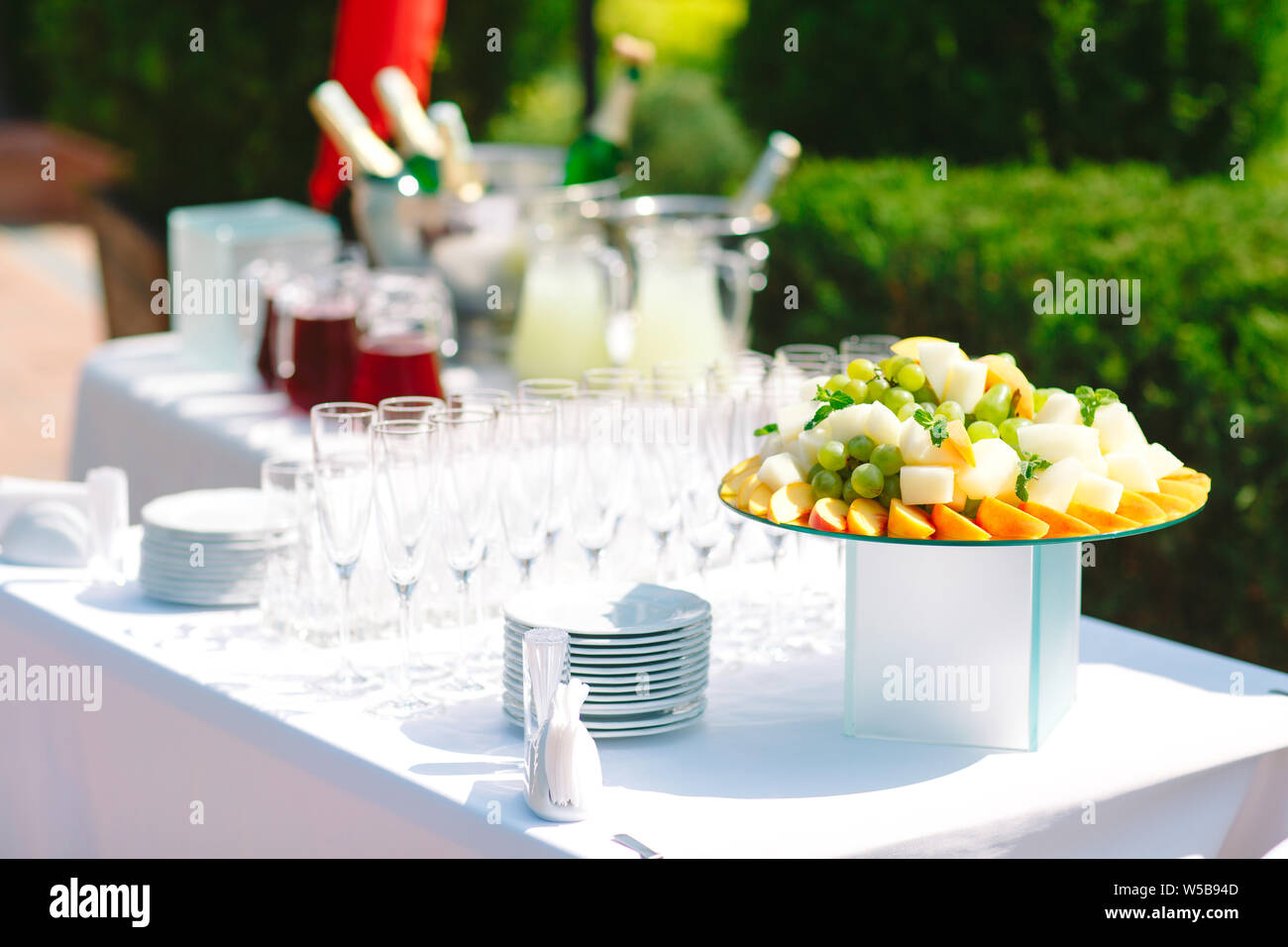 Beautiful serving buffet table hi-res stock photography and images - Alamy